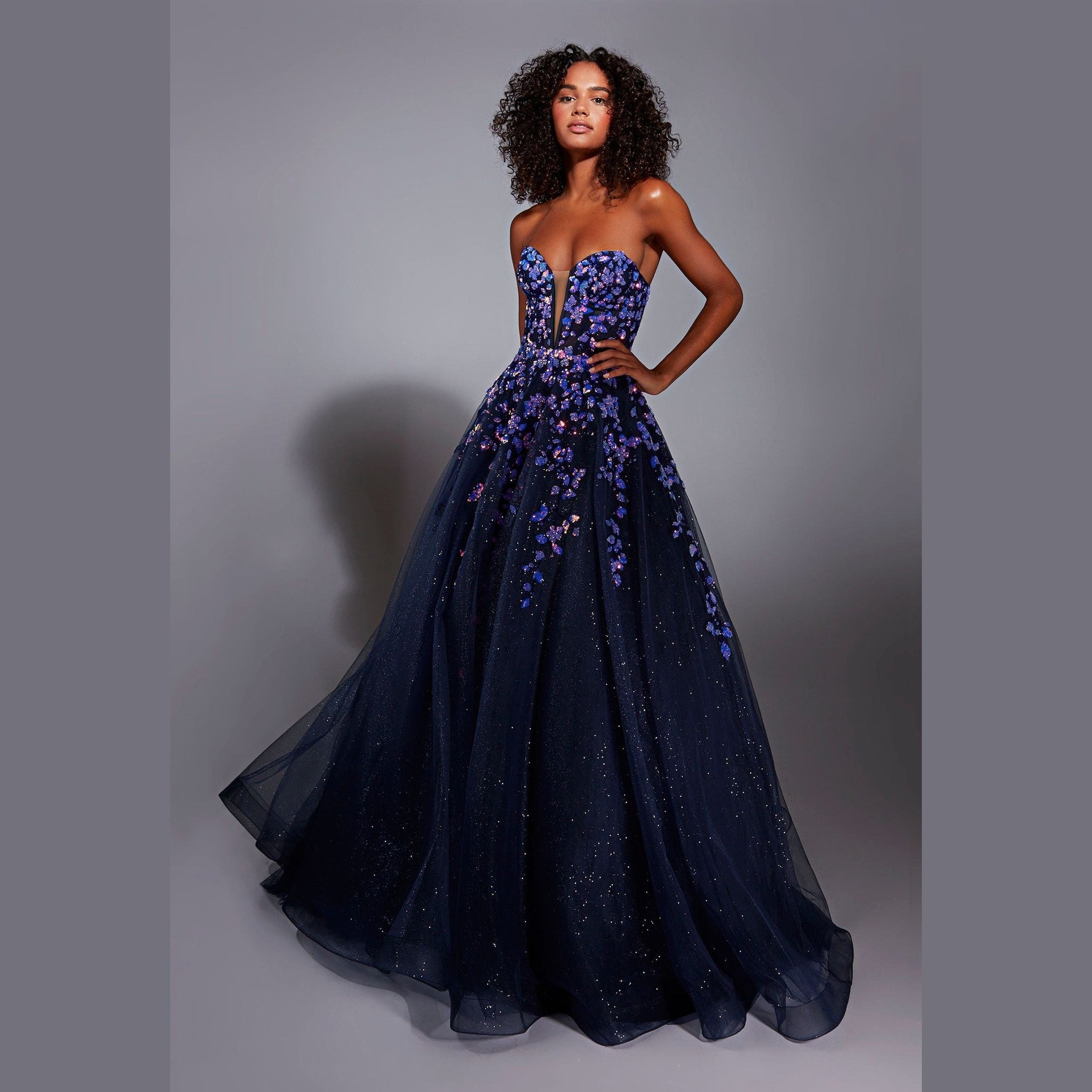 Style 350245 – ELLIOTT CHAMBERS