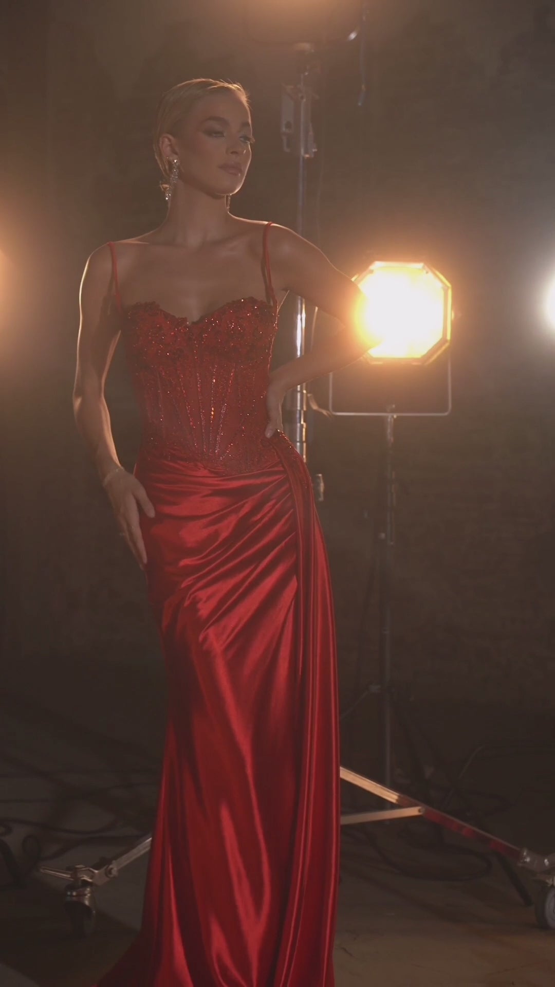 CD868 Red Preorder – ELLIOTT CHAMBERS